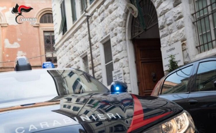 Cinque adolescenti arrestati per 10 rapine ai coetanei | Cronaca PISA