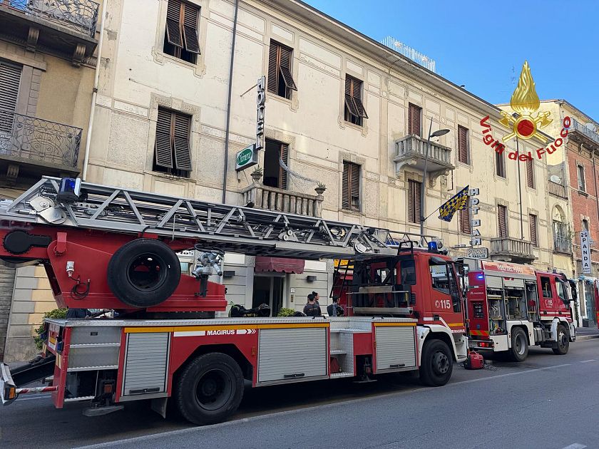 Incendio in un hotel, 4 persone in ospedale | Cronaca AREZZO