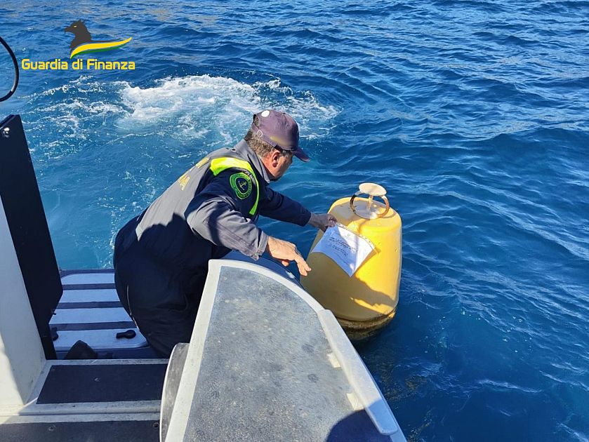 Cime e gavitelli, 5.500 metri quadri di ormeggi abusivi | Cronaca ISOLA ...